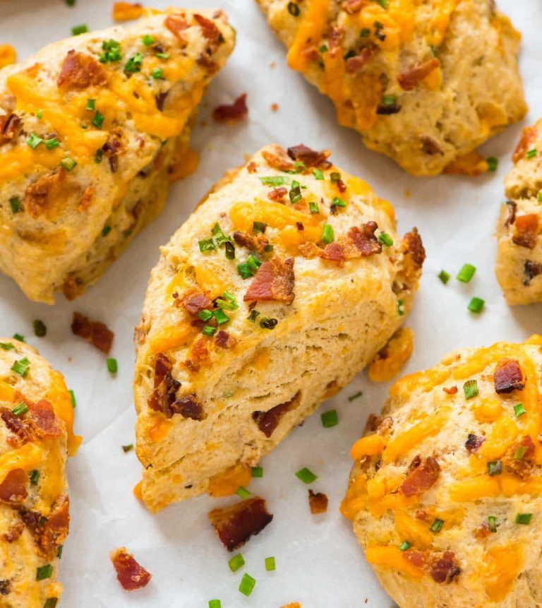 CHEDDAR, SPRING ONION & MACON SCONE - RCL FOODS